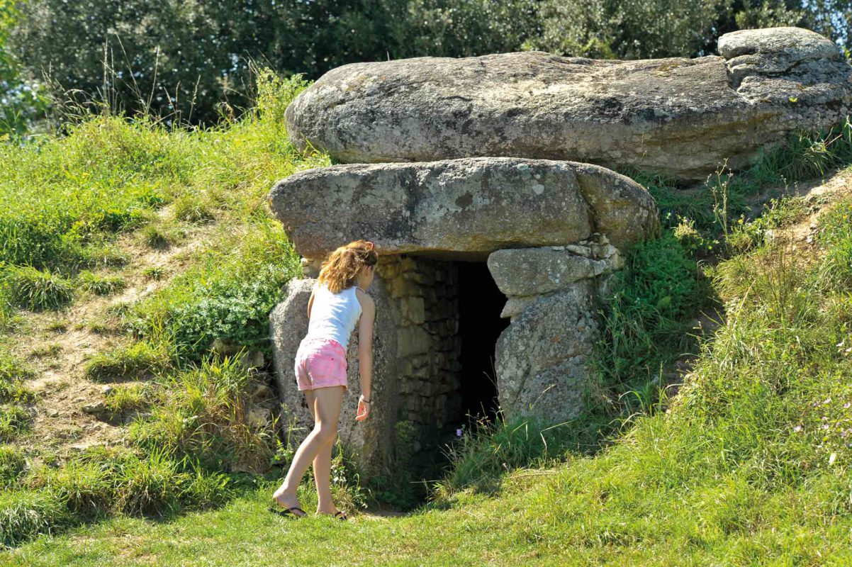 Incontournables : dolmen de la sulette - Destination Vendée Grand Littoral